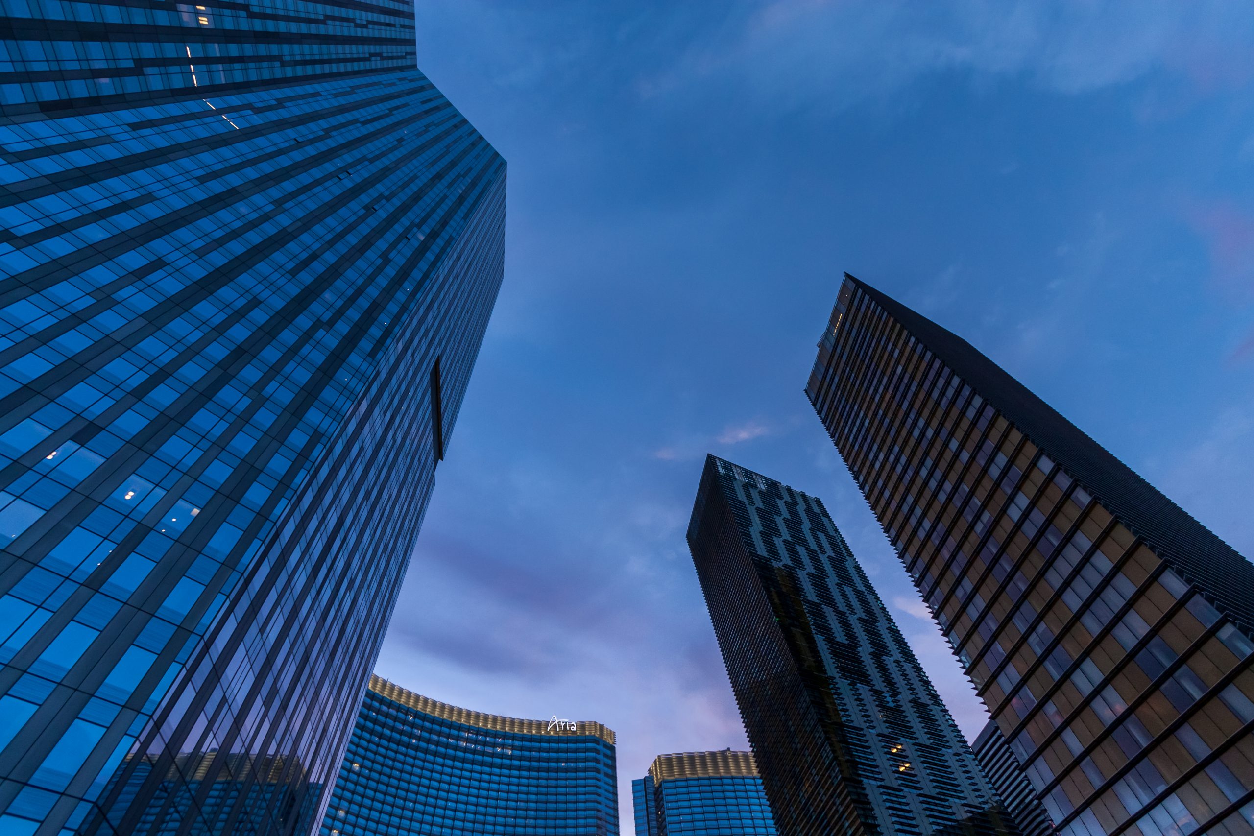 Suramericana: Sitio web corporativo