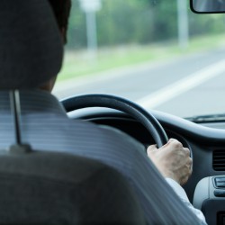 4 claves para hacer más consciente tu conducción - Seguros SURA Colombia