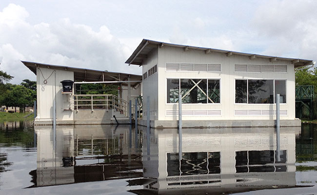 Historia de la primera escuela flotante de Colombia - Seguros SURA Colombia